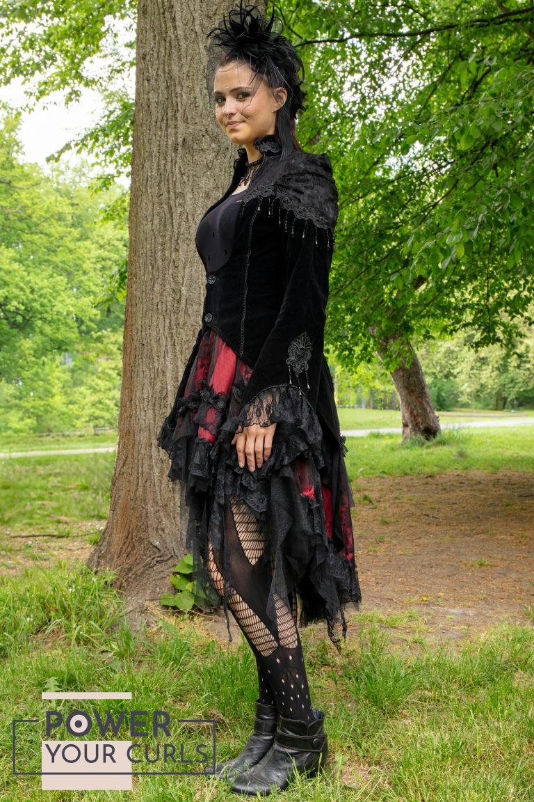 Edgy Chic: 13 Ultimate Gothic Hairstyles » Power Your Curls