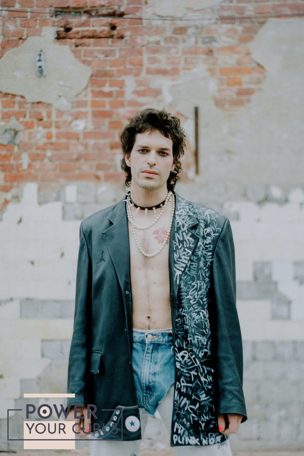 Edgy Chic: 13 Ultimate Gothic Hairstyles » Power Your Curls